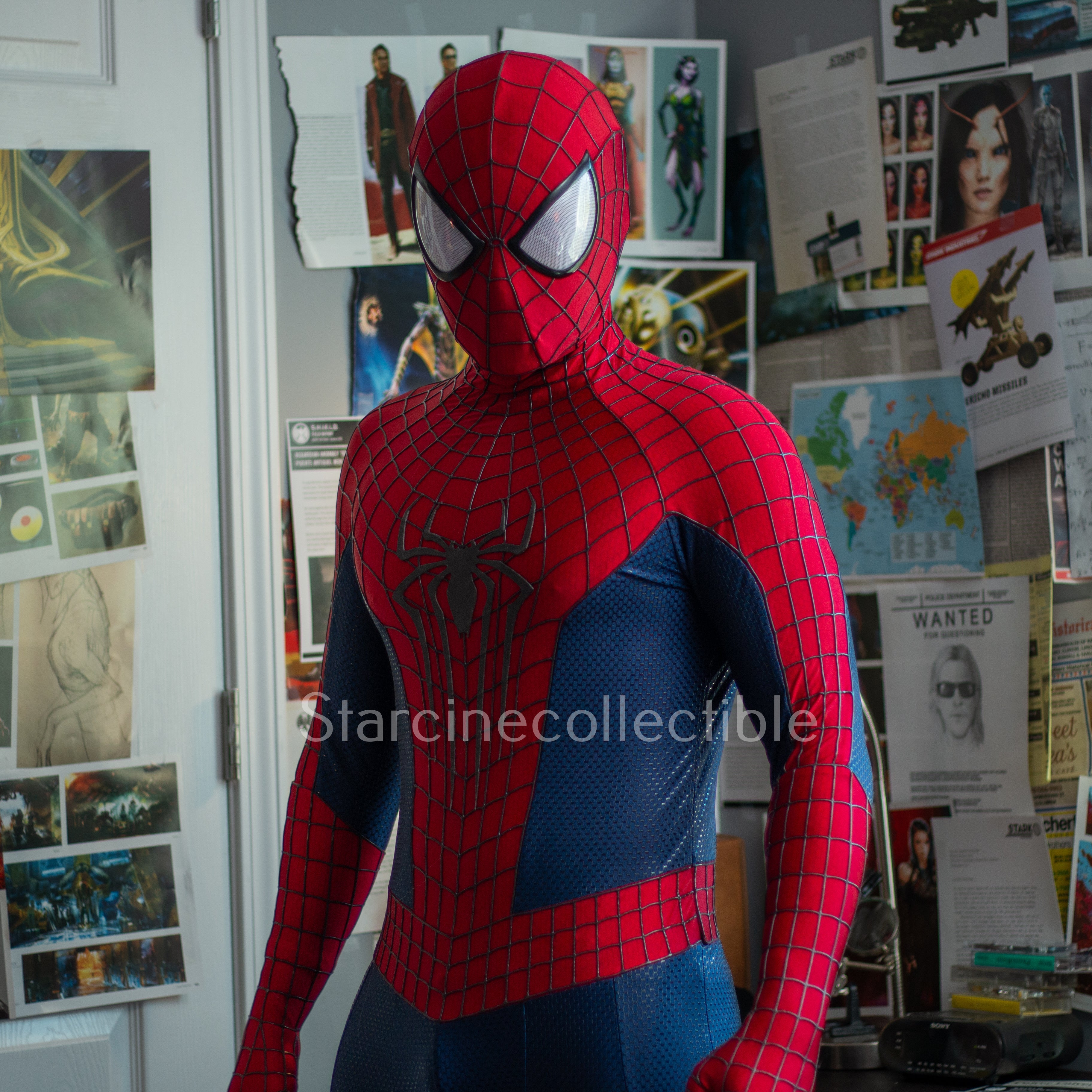 Spiderman Suit – StarCine Collectible