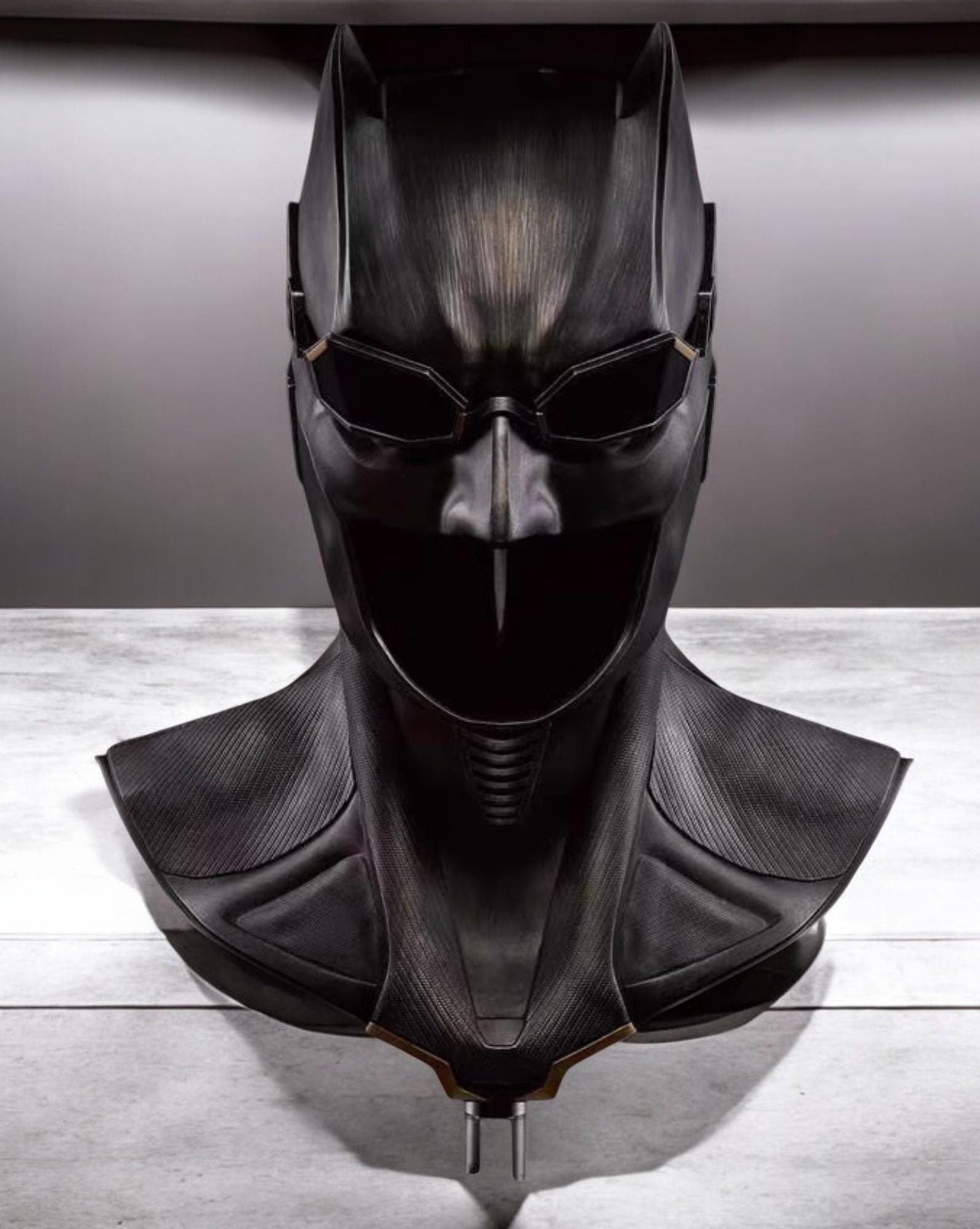 Batman Tactical Batsuit Version 1:1 Wearable Helmet Justice League DC ...